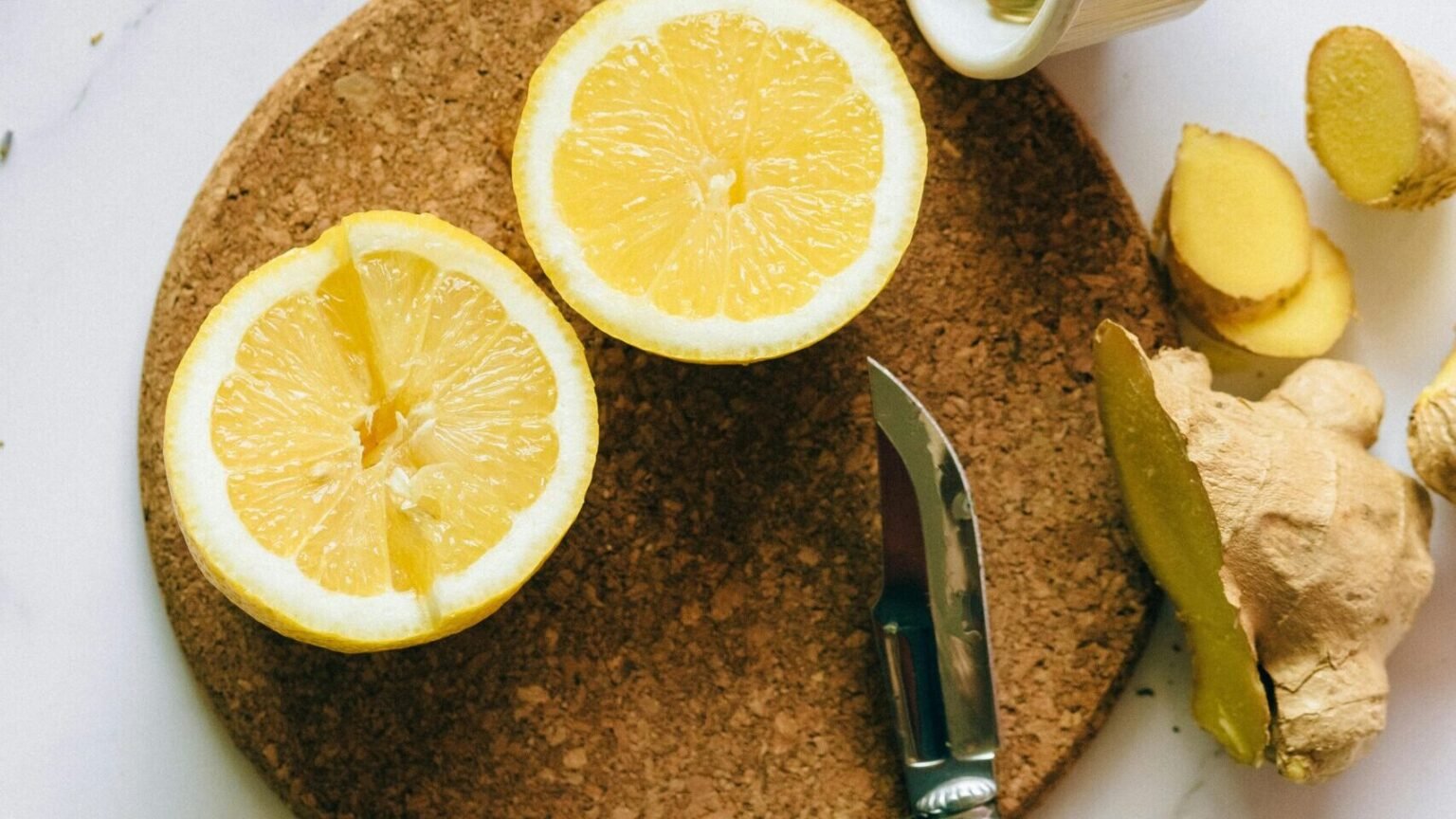 How to Make Tea with Lemon: Easy and Refreshing Recipe